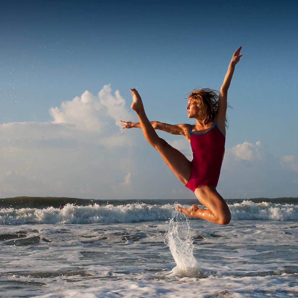 Sea dancers in the magic light of sunrise, photography by Richard ...