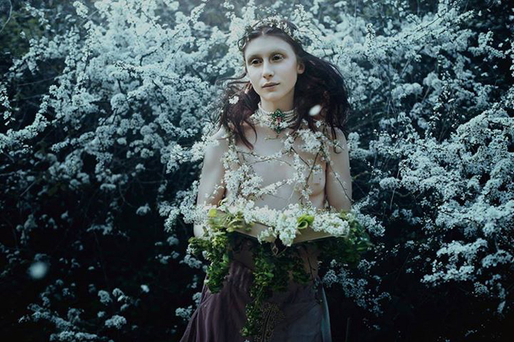 Nature and femininity, photography by Bella Kotak - Ego - AlterEgo