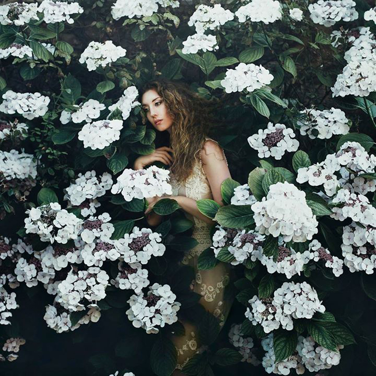 Nature and femininity, photography by Bella Kotak - Ego - AlterEgo