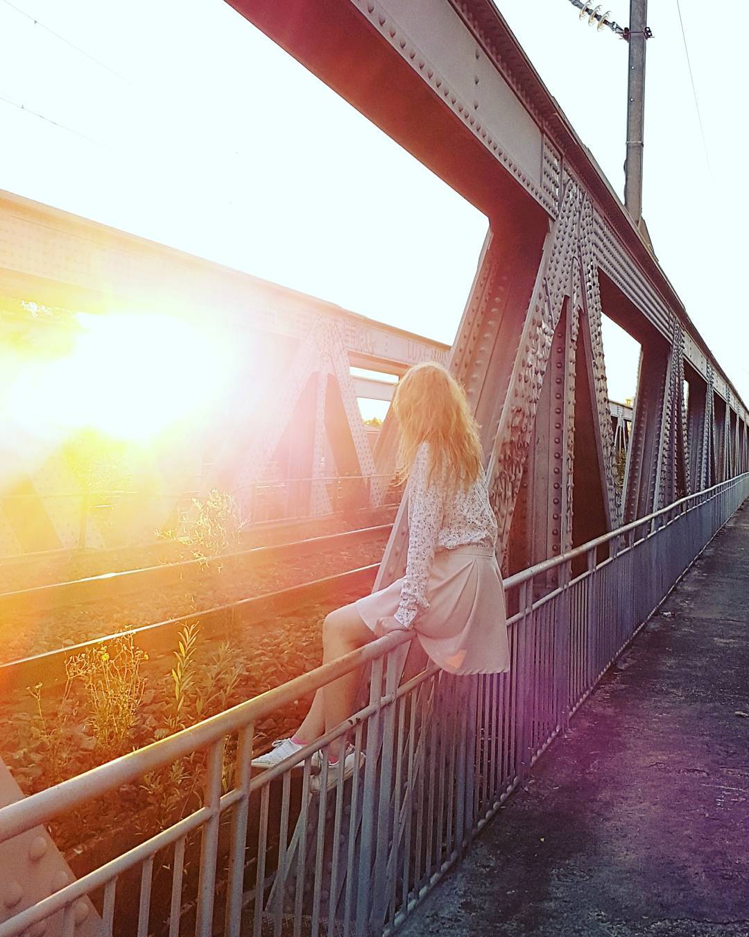 Minimal architecture photos sprinkled with tiny humans - Ego - AlterEgo